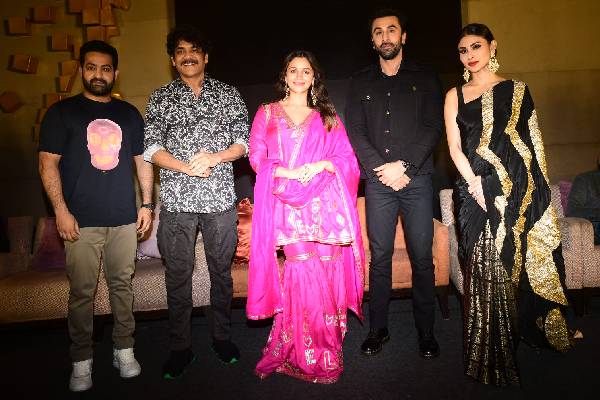 Photos: Brahmastra Press Meet - Telugu360